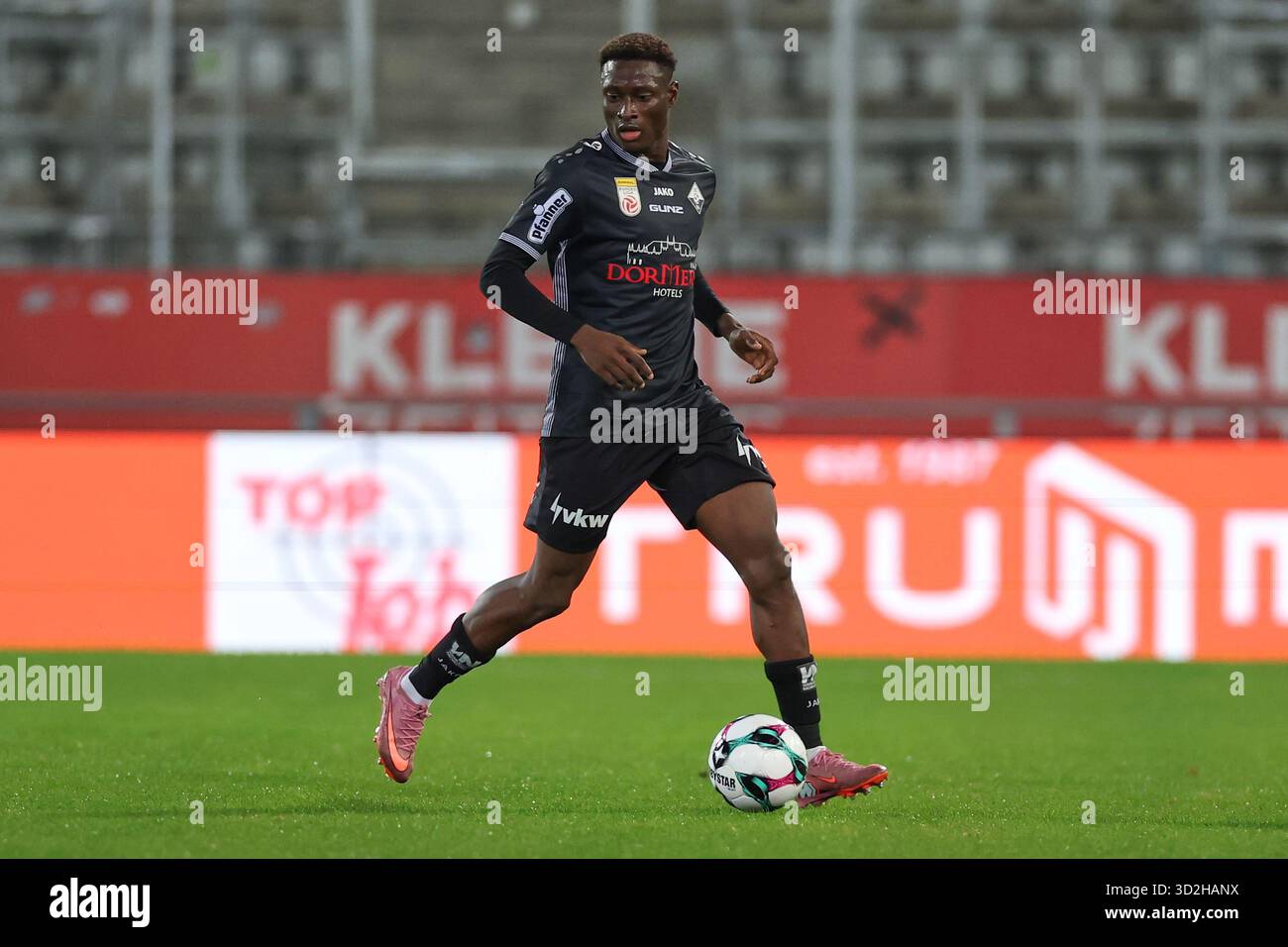 Austrian Bundesliga football match between Grazer AK 1902 and SCR ...