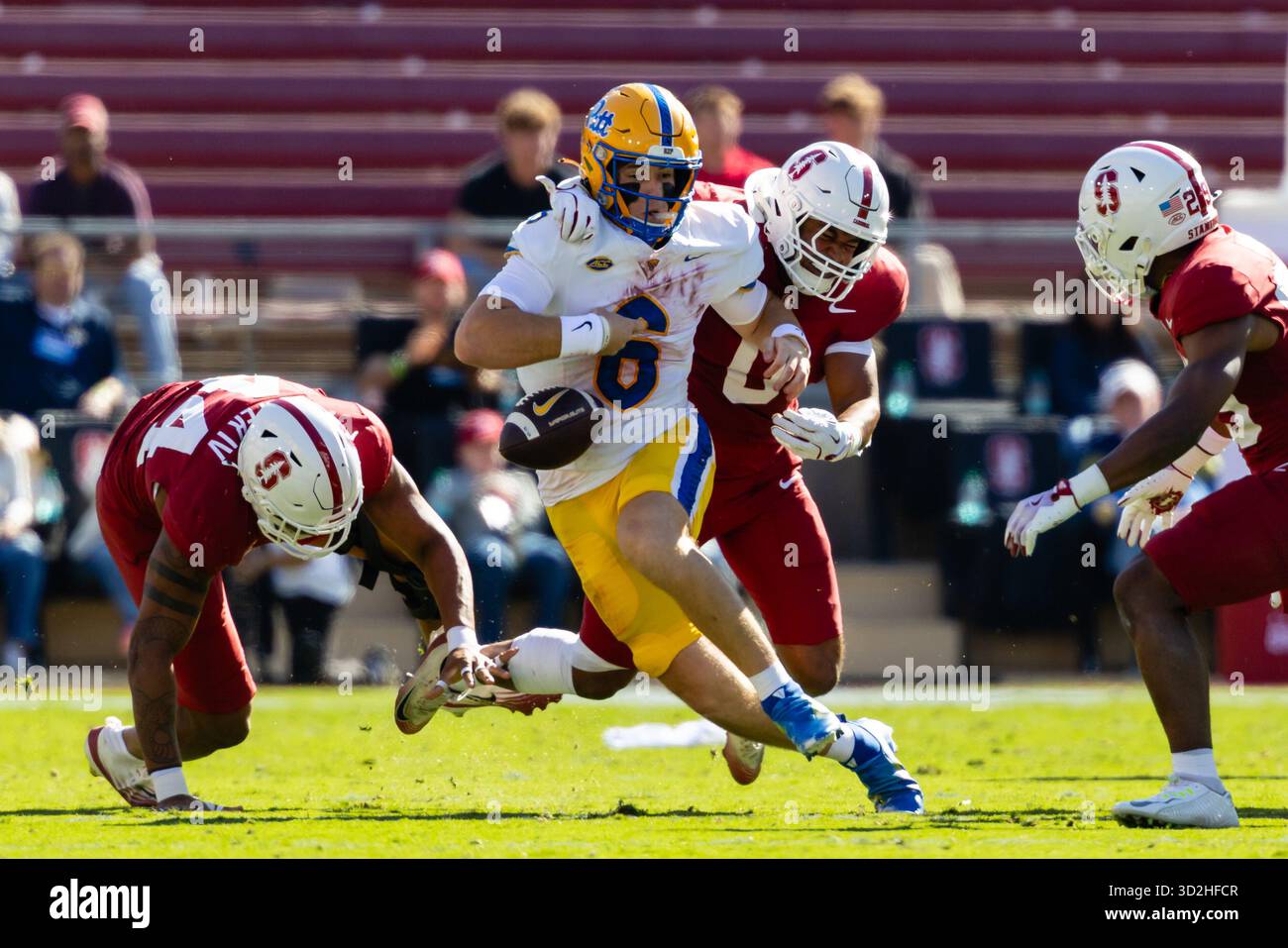 PALO ALTO, CA - NOVEMBER 01: Jahsiah Galvan #0 of the Stanford Cardinal ...