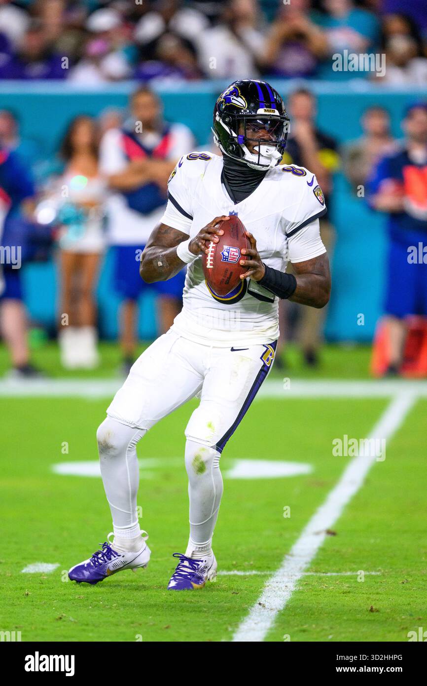 Baltimore Ravens quarterback Lamar Jackson (8) looks to throw the ball ...