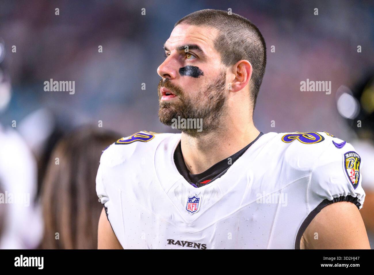 Baltimore Ravens tight end Mark Andrews (89) stands on the sidelines ...