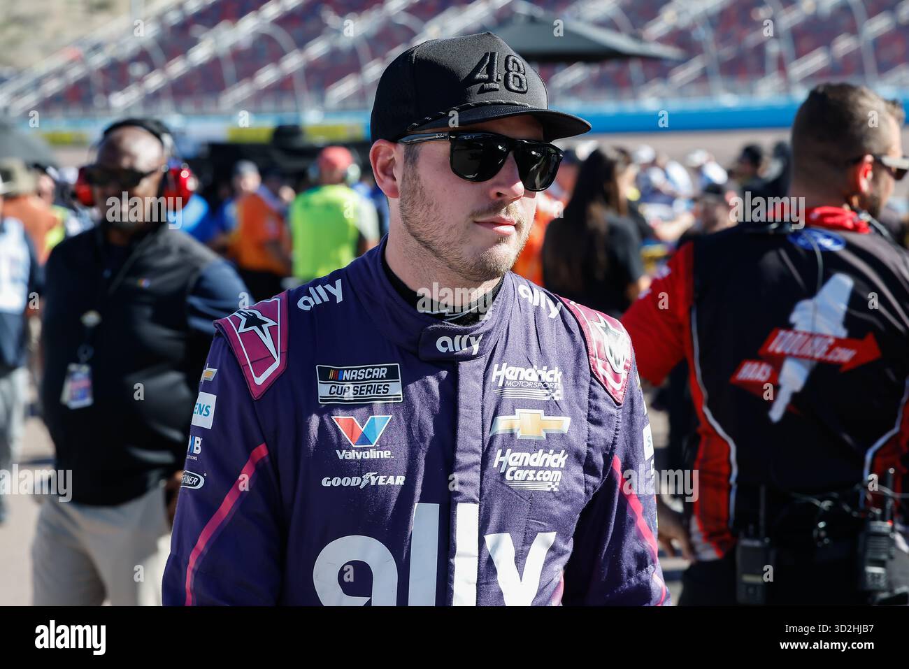 AVONDALE, AZ - NOVEMBER 01: Alex Bowman (#48 Hendrick Motorsports Ally ...
