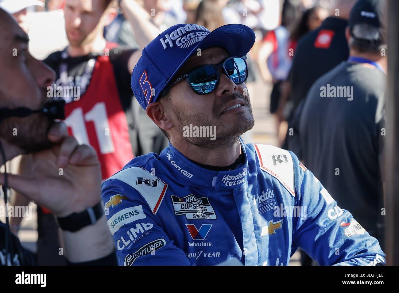 AVONDALE, AZ - NOVEMBER 01: Kyle Larson (#5 Hendrick Motorsports ...