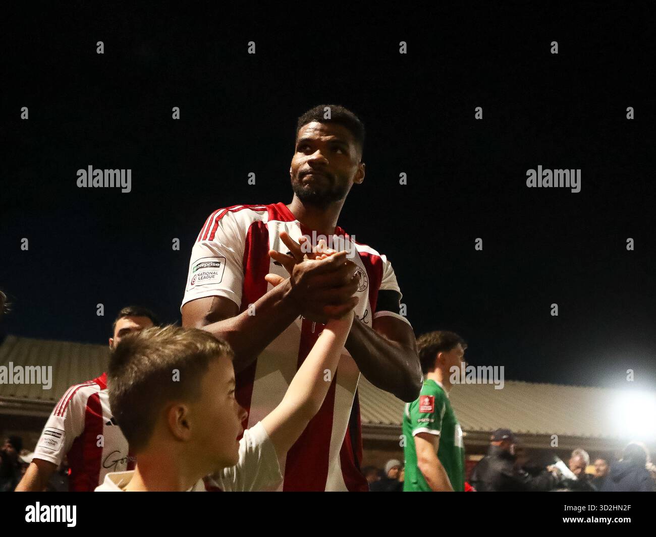 BRACKLEY, ENGLAND - NOVEMBER 1: Michael Nottingham of Brackley Town ...