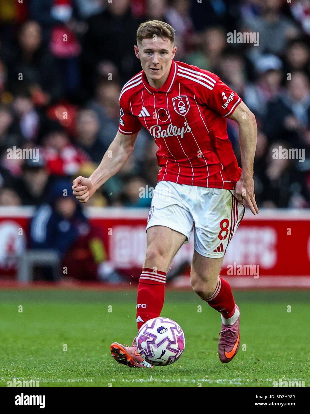 Elliot Anderson of Nottingham Forest during the Premier League match ...