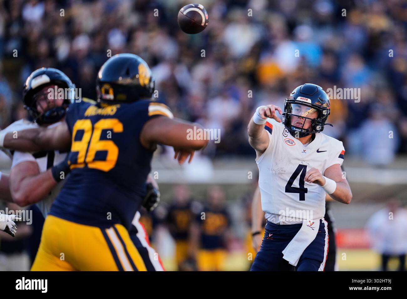Virginia quarterback Chandler Morris (4) passes the ball during the ...