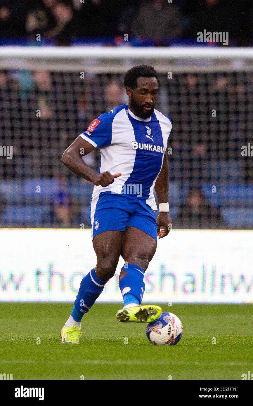Boundary Park, Oldham, England, 1st November 2025 Manny Monthe (6 ...