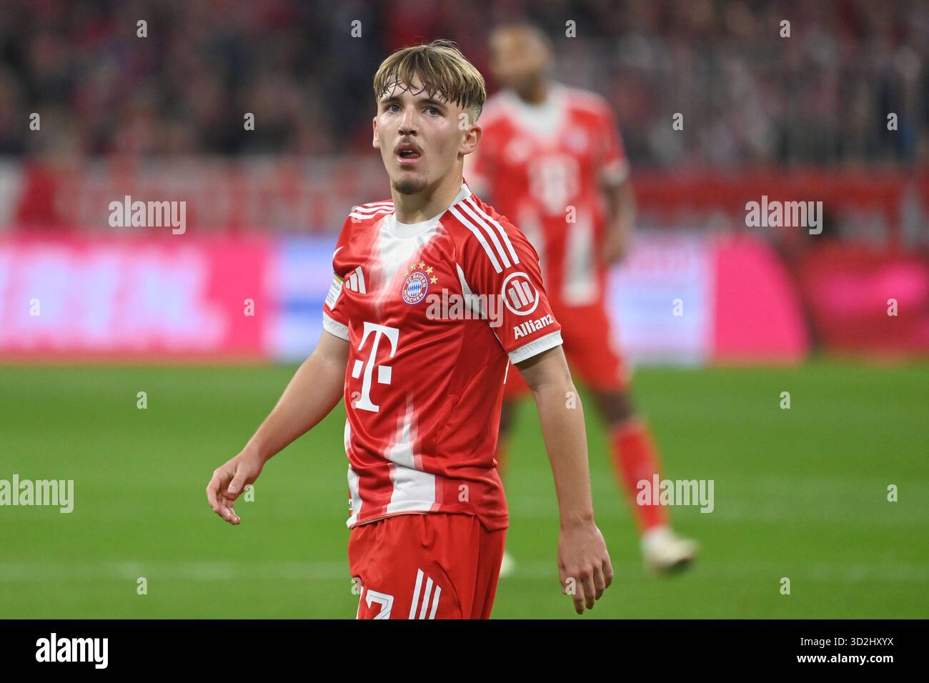 Lennart Karl (FC Bayern Munich), action shot, single image, cropped ...