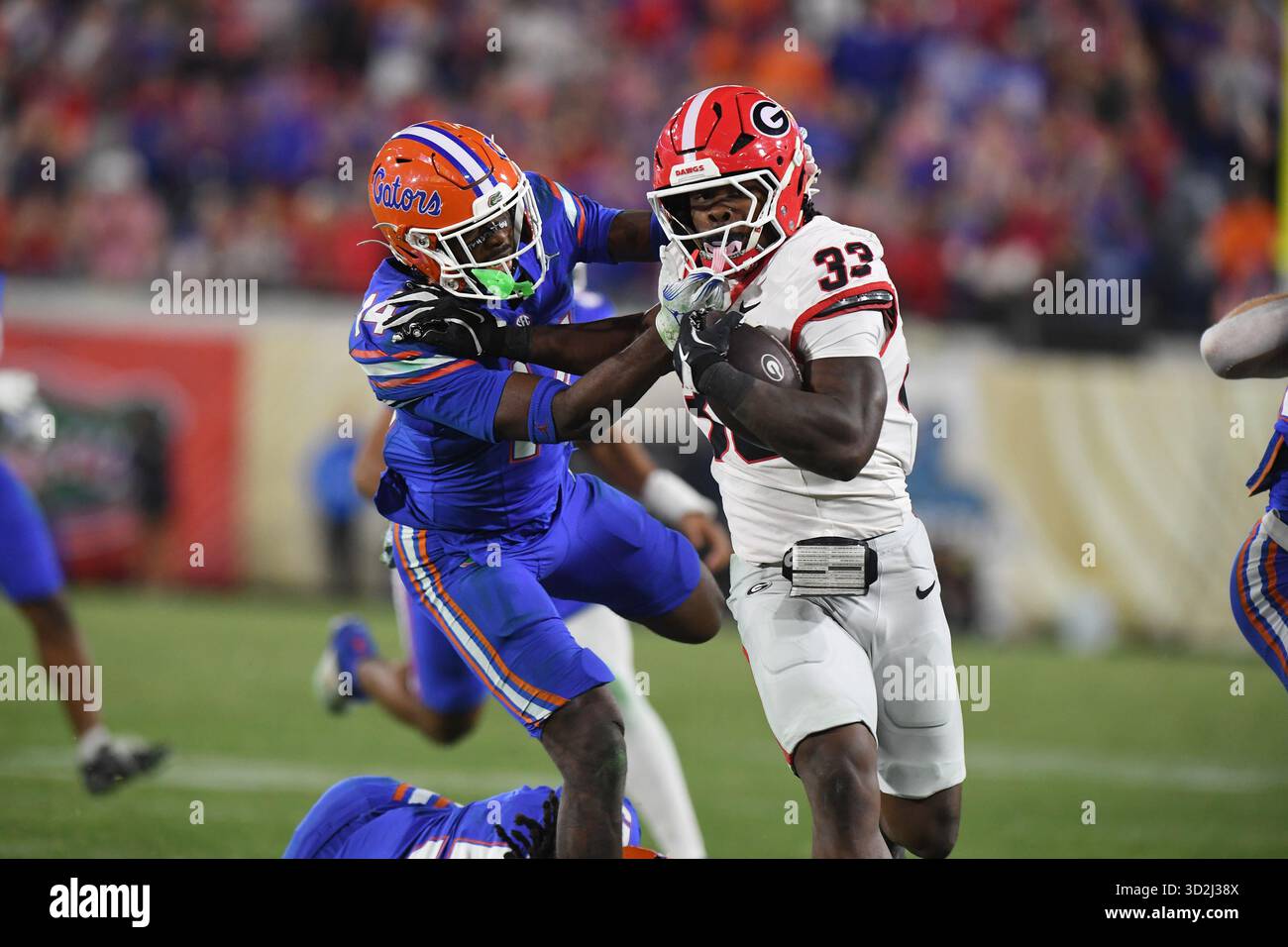 JACKSONVILLE, FL - NOVEMBER 01: Running back Chauncey Bowens #33 of the ...