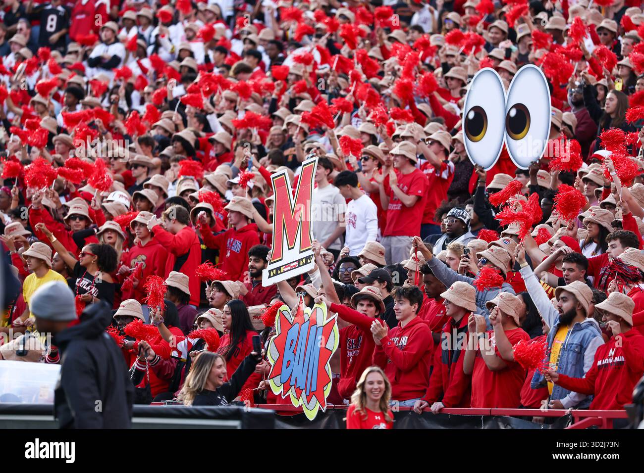College Park, MD: Maryland Terrapins fans show their signs during the ...