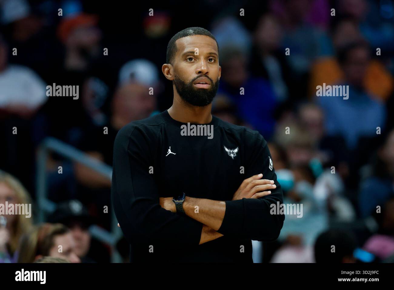 Charlotte Hornets Head Coach Charles Lee watches his team during the ...