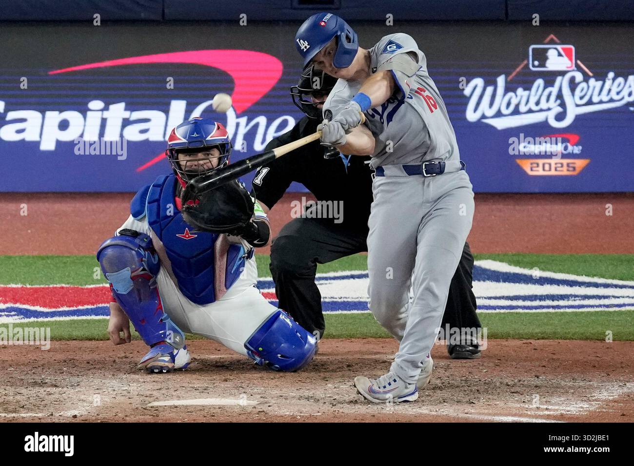 Los Angeles Dodgers' Will Smith connects for a home run against the ...