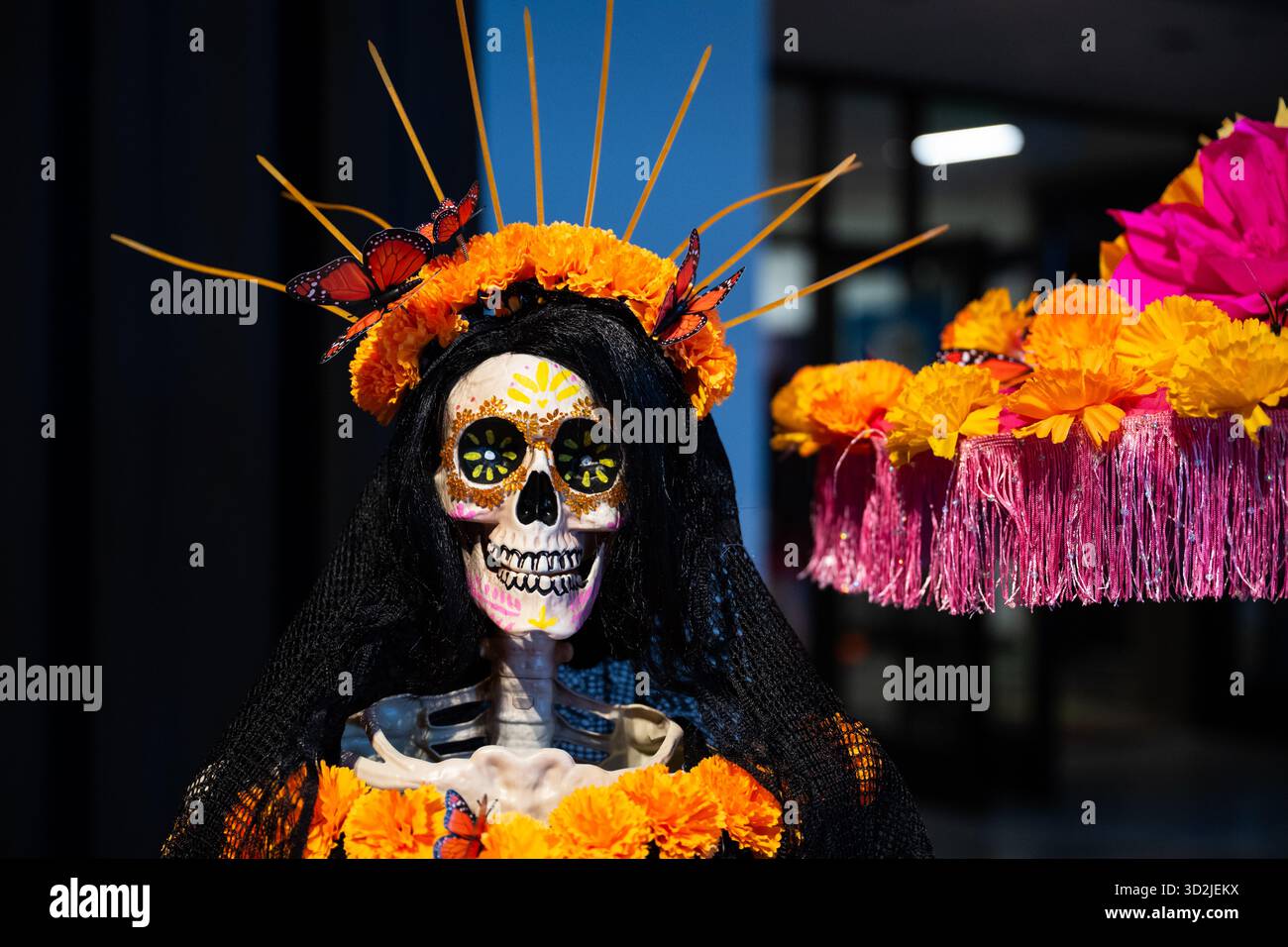 Seattle, USA. 1st Nov 2025. The two Dia De Muertos Day Of The Dead ...