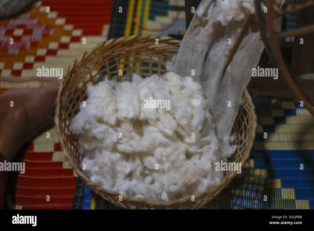 Close up white spinning art hi-res stock photography and images - Alamy