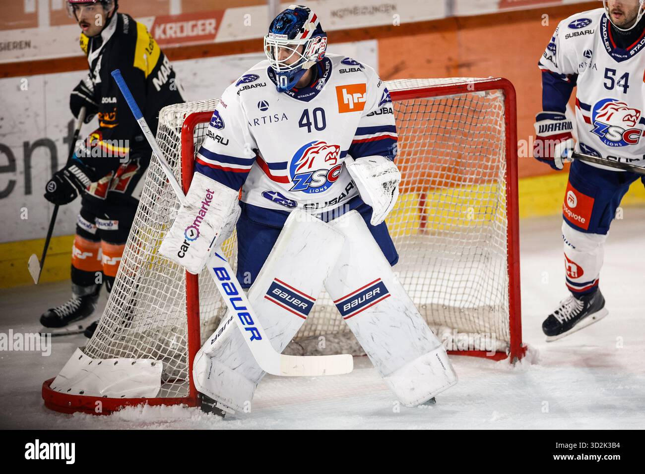 01/11/2025, Bern, PostFinance Arena, NL: SC Bern - ZSC Lions, #40 ...