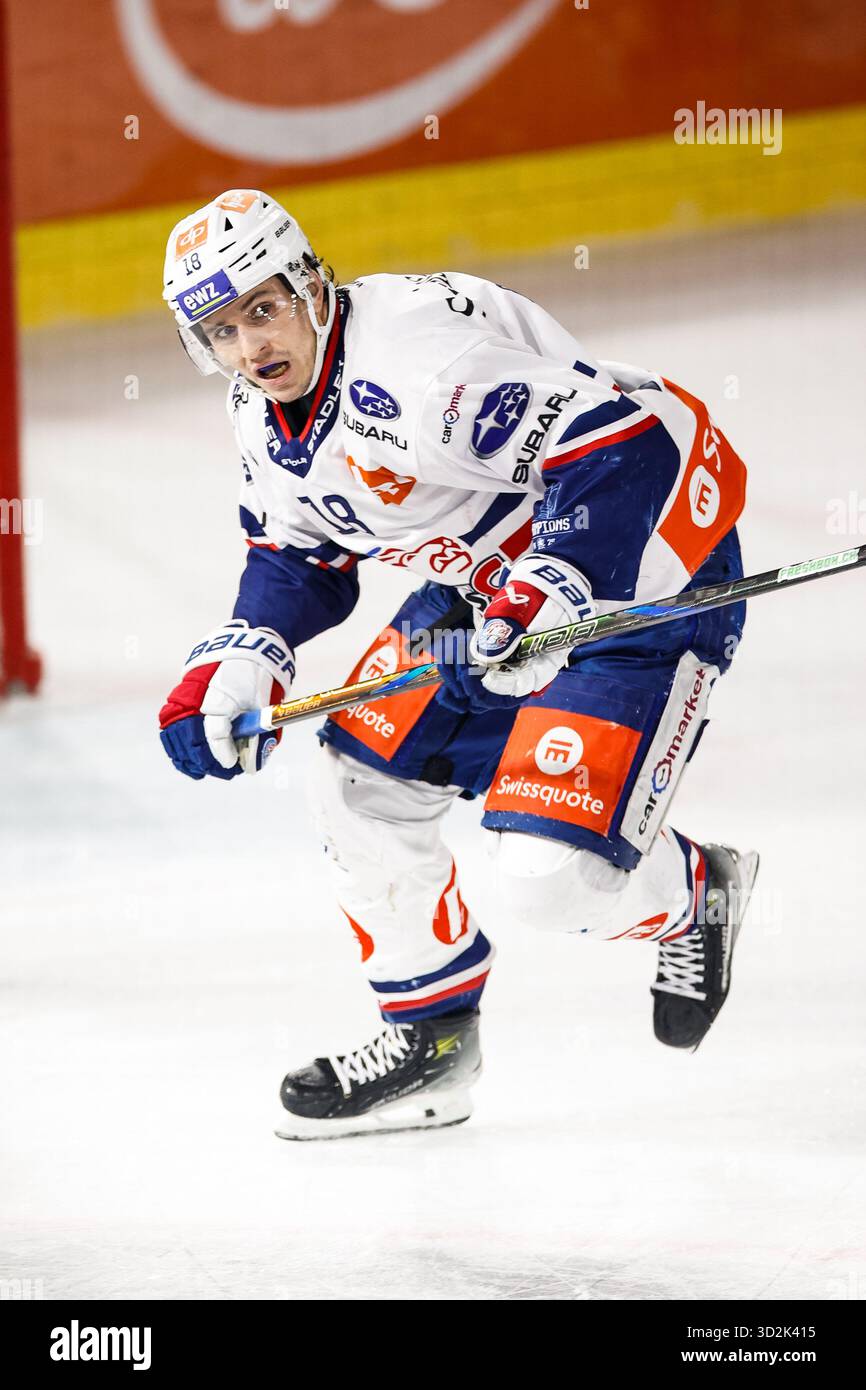 01/11/2025, Bern, PostFinance Arena, NL: SC Bern - ZSC Lions, #18 ...