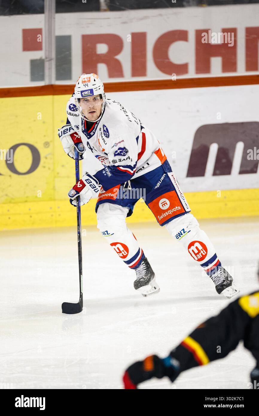 01/11/2025, Bern, PostFinance Arena, NL: SC Bern - ZSC Lions, #44 Mikko ...