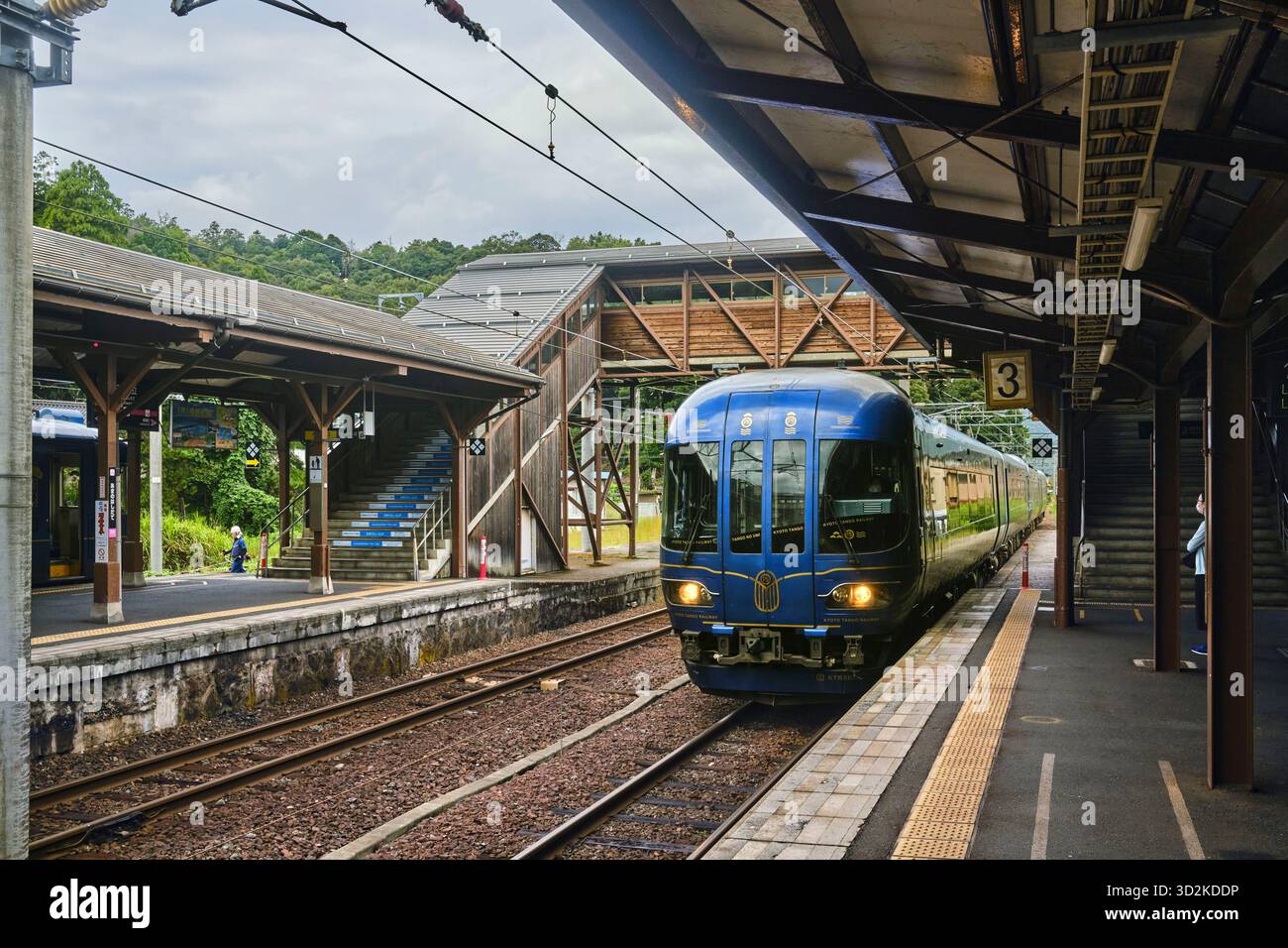 Tango Aomatsu sightseeing train at Amanohashidate railway station Stock ...