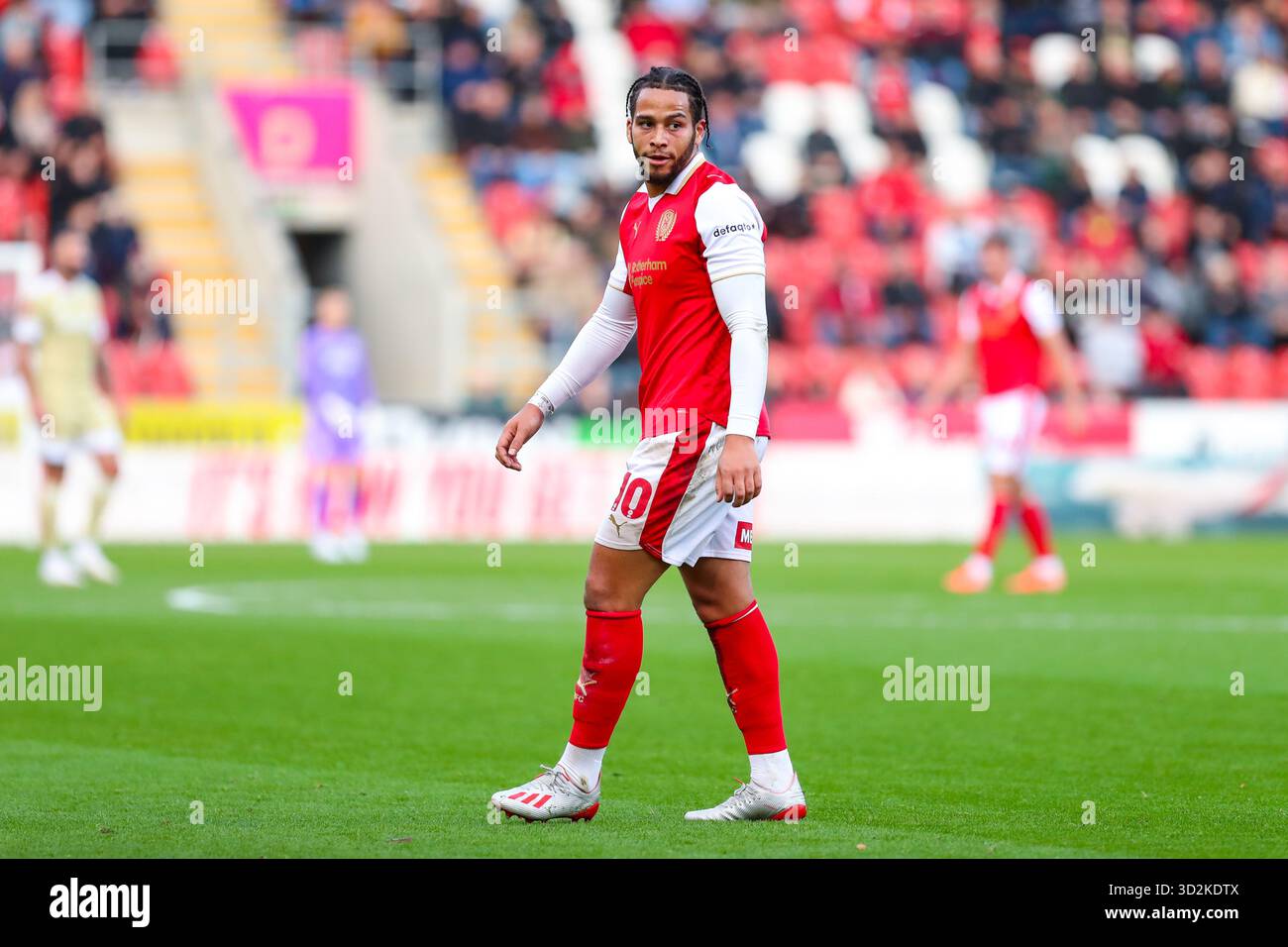 AESSEAL New York Stadium, Rotherham, England - 1st November 2025 Sam ...