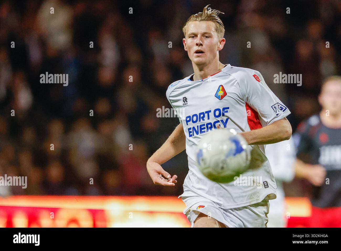 VELSEN, NETHERLANDS - NOVEMBER 1: Milan Zonneveld of Telstar during the ...