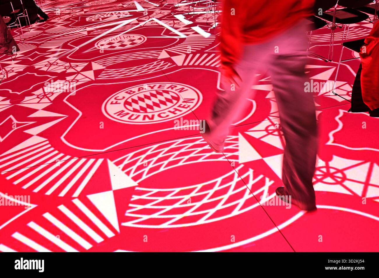 Munich, Deutschland. 02nd Nov, 2025. Hall floor with FCB club crest ...