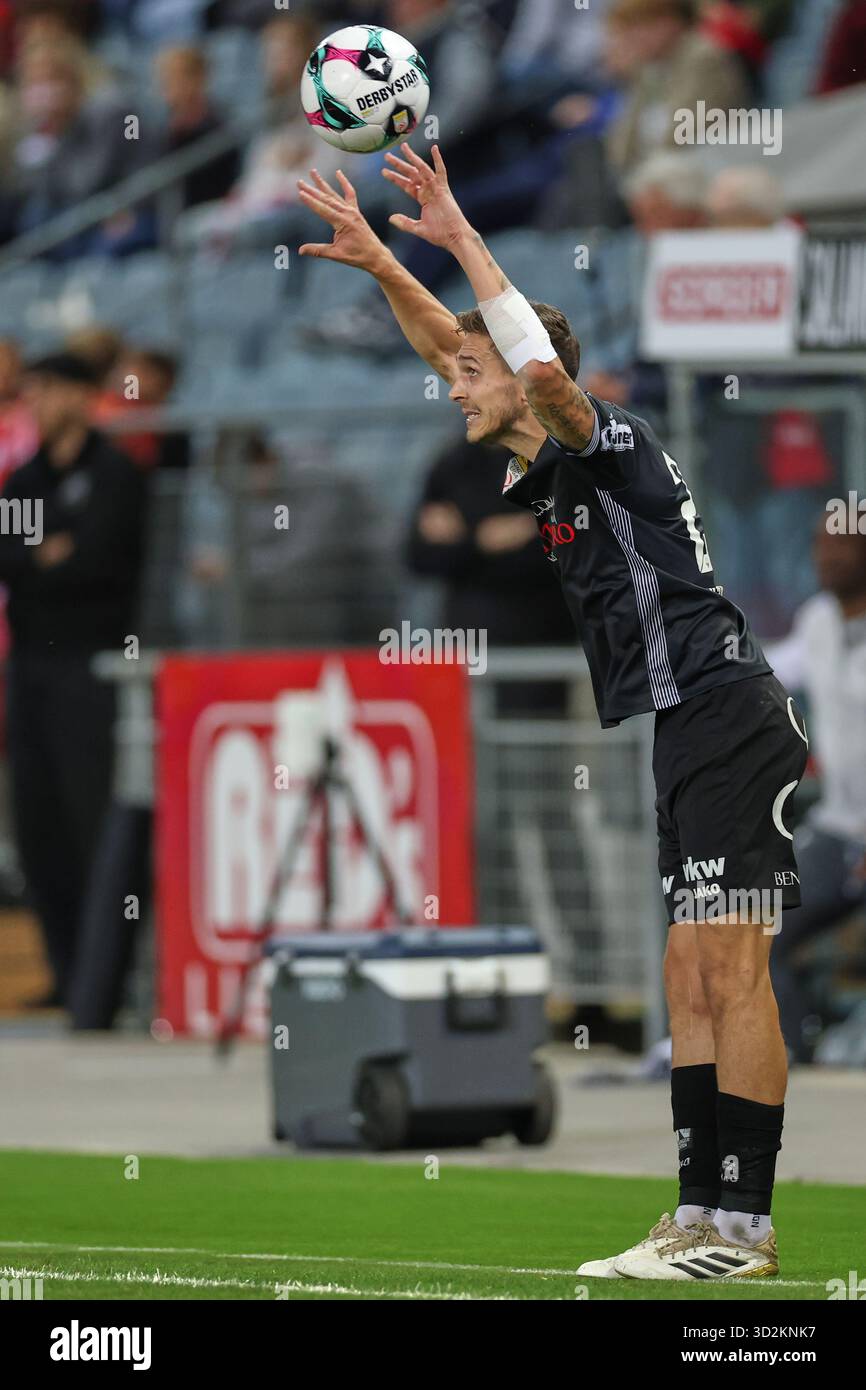 Austrian Bundesliga football match between Grazer AK 1902 and SCR Altach. Dynamic game moments ...