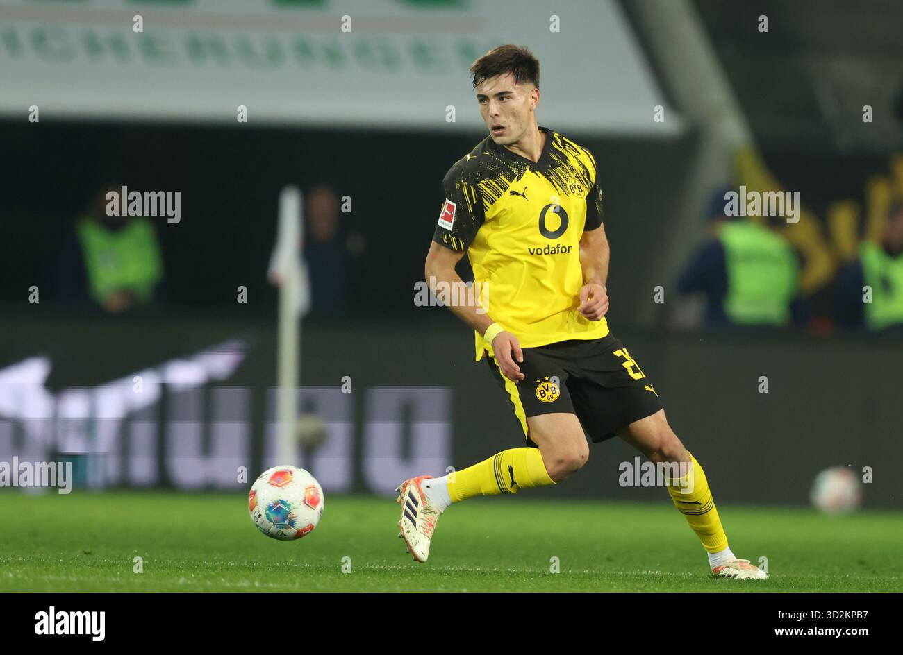 Aaron anselmino hi-res stock photography and images - Alamy