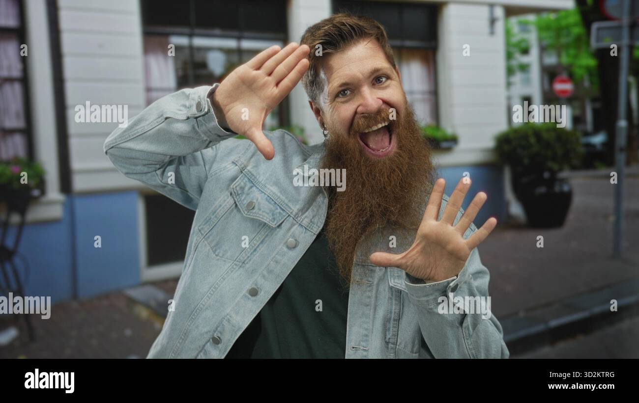 Man smiling broadly framing shot hi-res stock photography and images ...