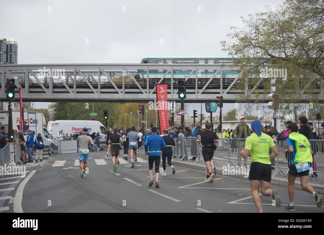 PARIS ON RELAY: THE EKIDEN UNDER THE WATCHFUL EYE OF THE IRON LADY ...