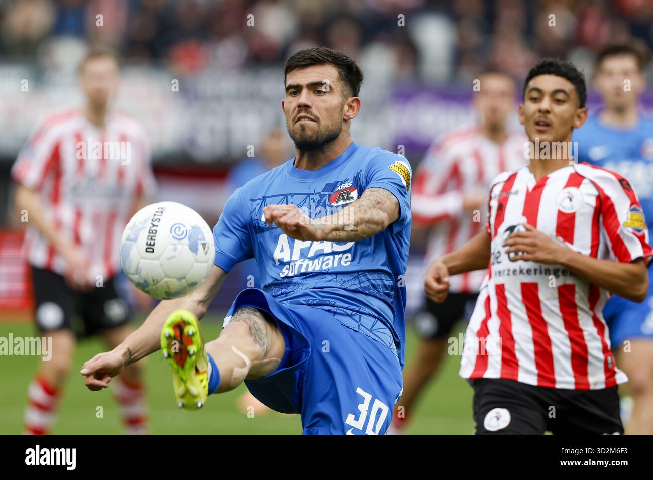 ROTTERDAM - Denso Kasius and Ayoub Oufkir (l-r) during the Dutch ...