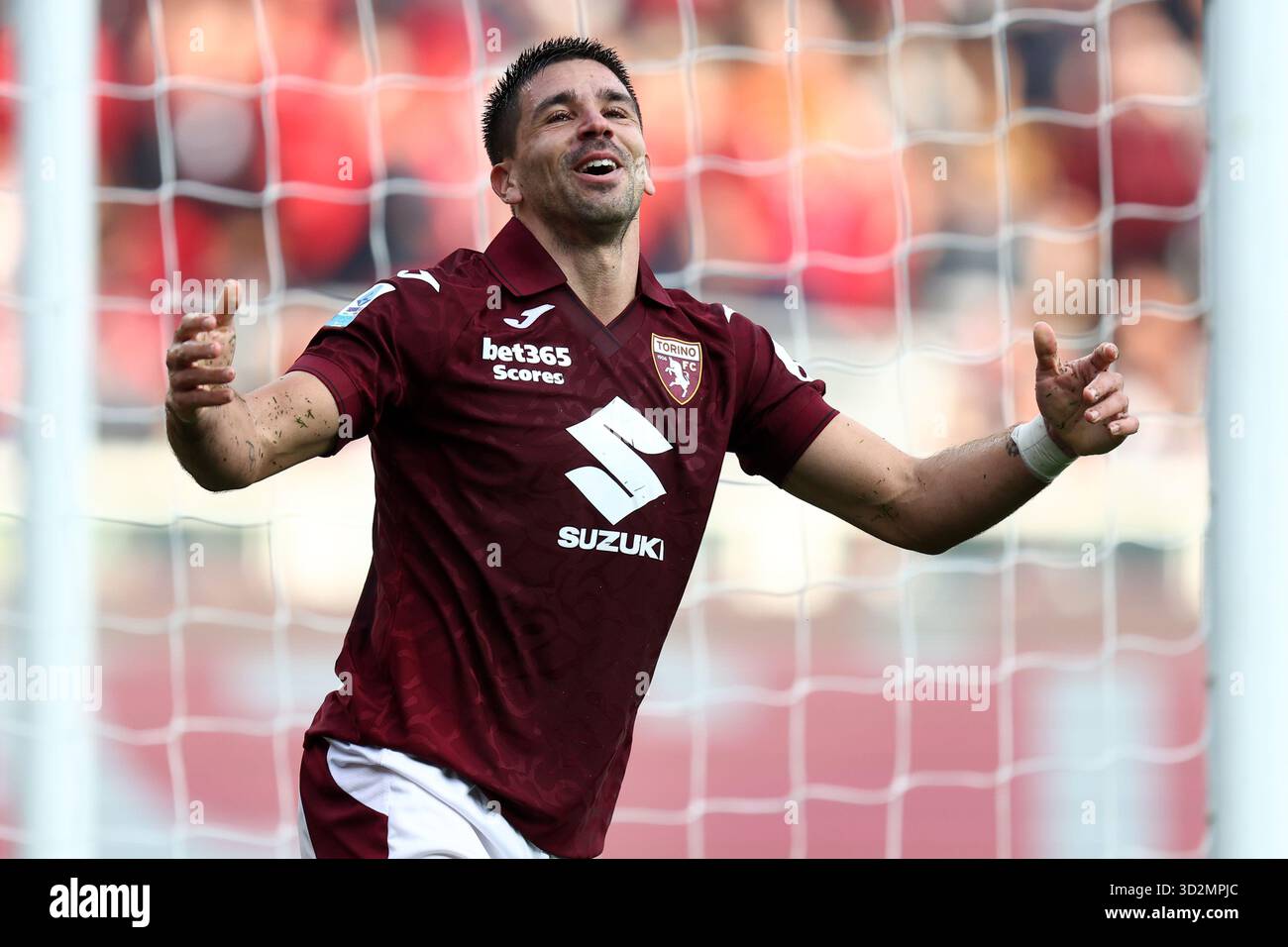 Giovanni Simeone of Torino Fc gestures during the Serie A match ...