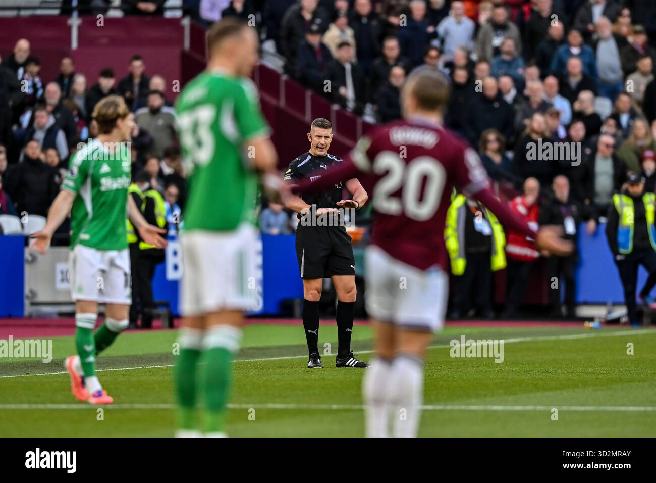 Referee Rob Jones (Match referee) rules out penalty call after checking ...