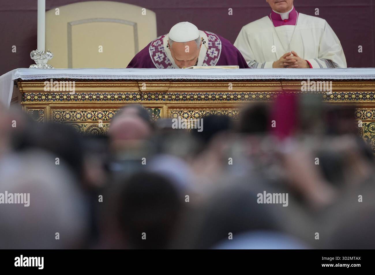 Pope Leo XIV presides over Mass on All Souls' Day inside the Verano ...