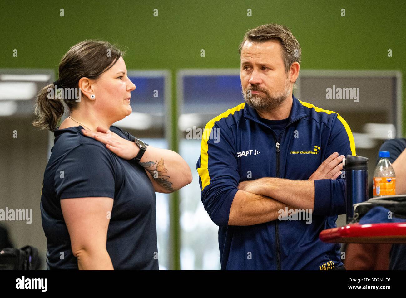 251102 Robert Andersson, förbundskapten under ett träningspass med det svenska ...