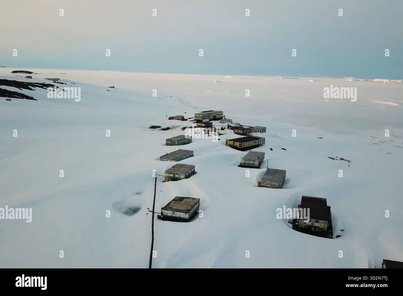 Antarctica antarctic vernadsky station hi-res stock photography and ...