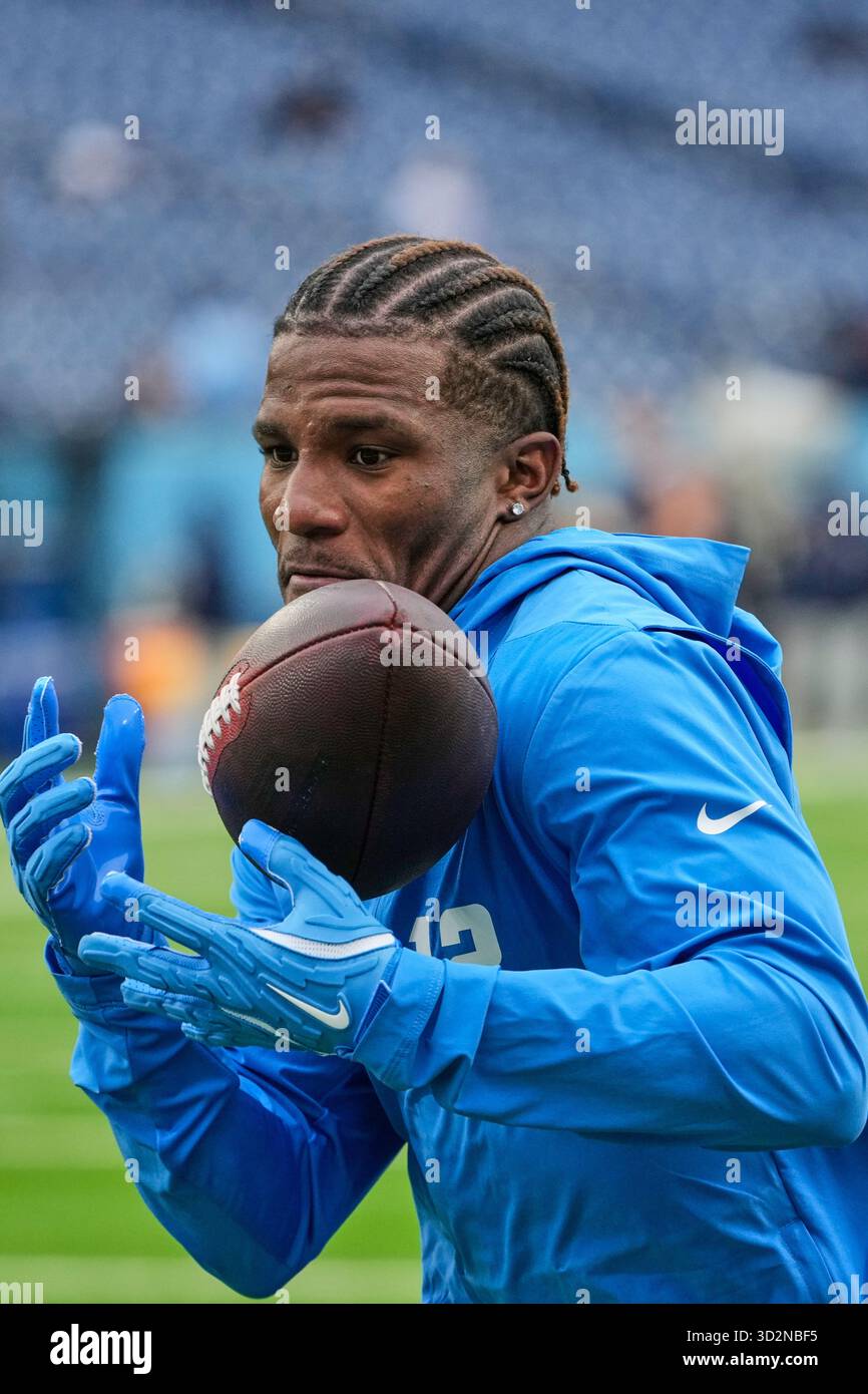 Los Angeles Chargers wide receiver Derius Davis warms up before an NFL ...