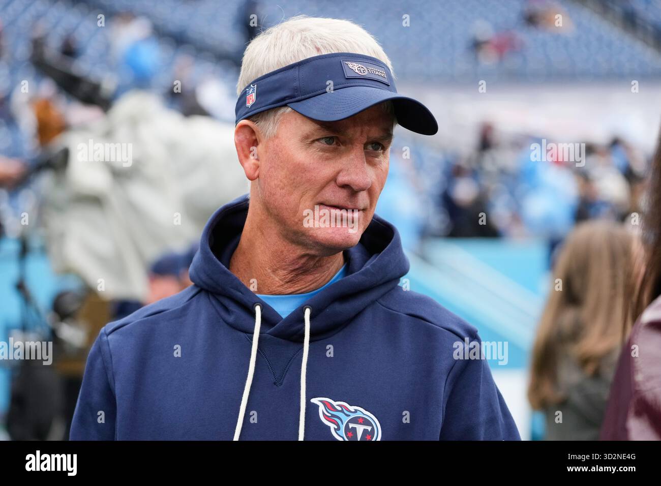 Tennessee Titans head coach Mike McCoy stands on the field before an ...