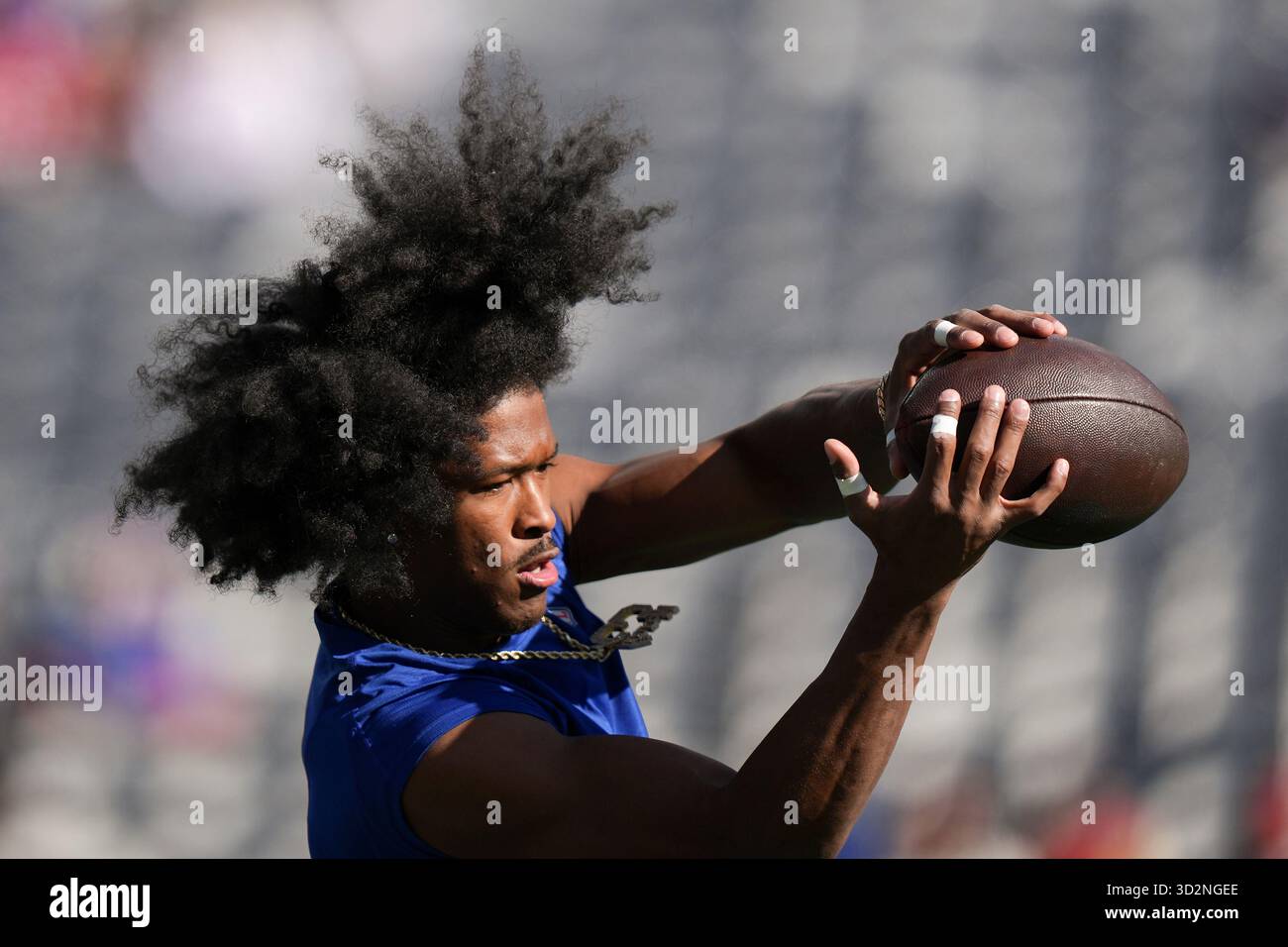 New York Giants Ray-Ray McCloud III warms up before playing against the San Francisco 49ers in ...