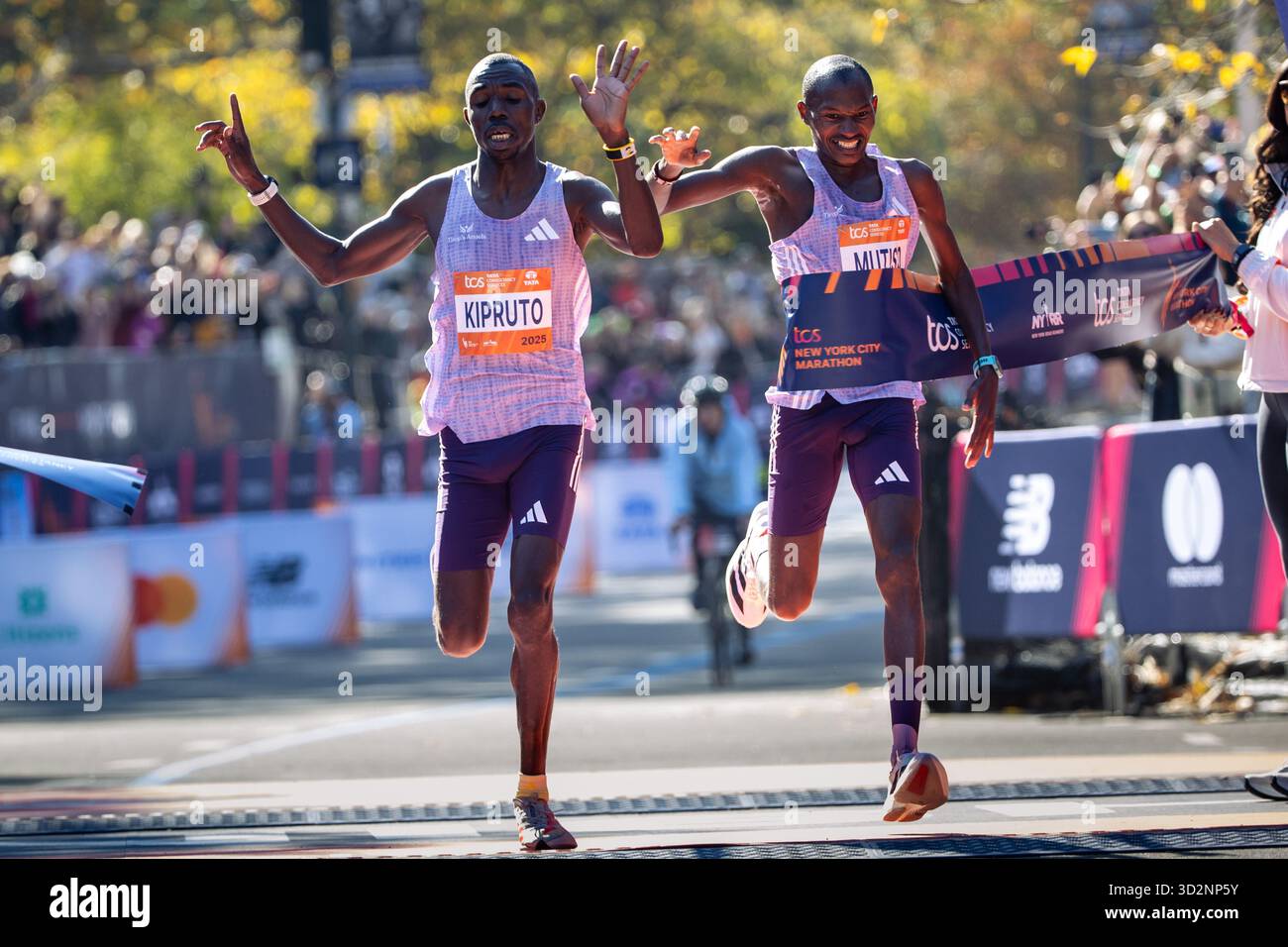 Benson Kipruto and Alexander Mutiso cross the finish line to win first ...