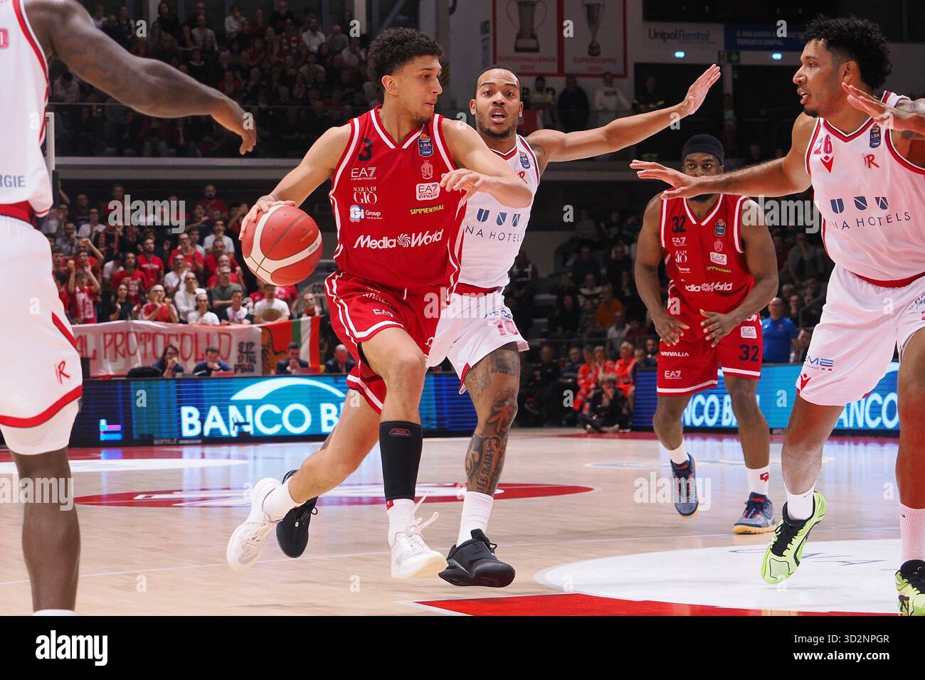 Quinn Ellis (EA7 Emporio Armani Olimpia Milano) during Una Hotels ...