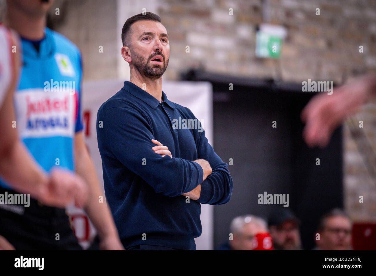 Zoran Kucic (Head Coach RheinStars K?ln); K?ln, 02.11.25 - Barmer 2 ...