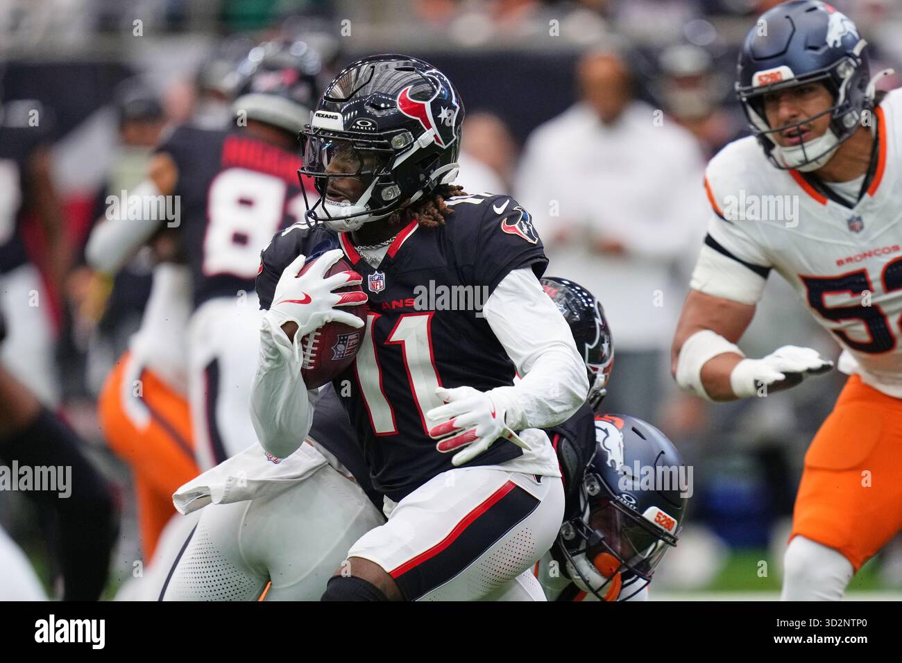 Houston Texans cornerback Tremon Smith (11) runs the ball against the ...
