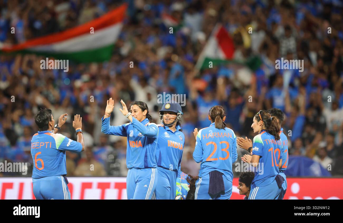 Depti Sharma of India takes wicket of Laura Wolvaardt (Captain) of ...