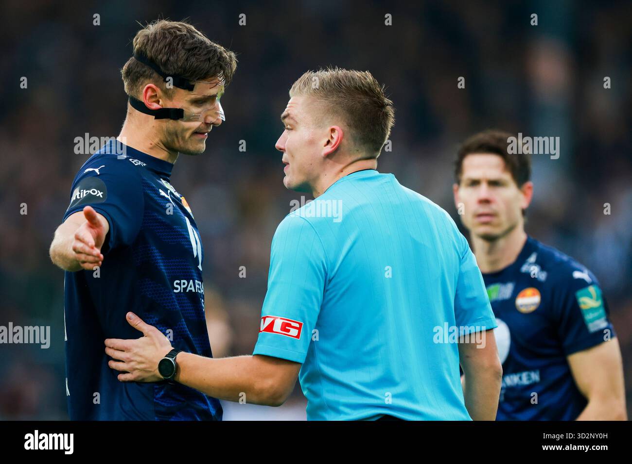 Drammen 20251102. Strømsgodset's Gustav Valsvik and referee Marius Lien ...