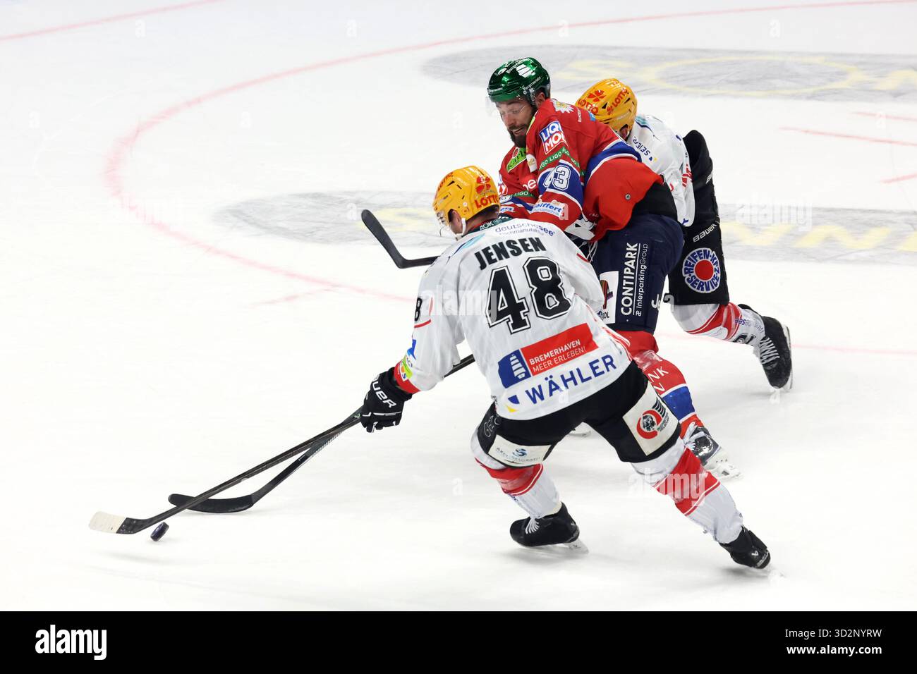 11/02/2025, Uber-Arena, Berlin, DEU, DEL, 1.EBL, Polar Bears vs ...