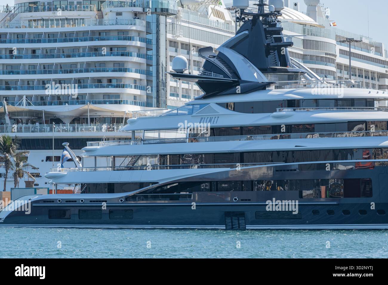 Kismet yacht owner hi-res stock photography and images - Alamy