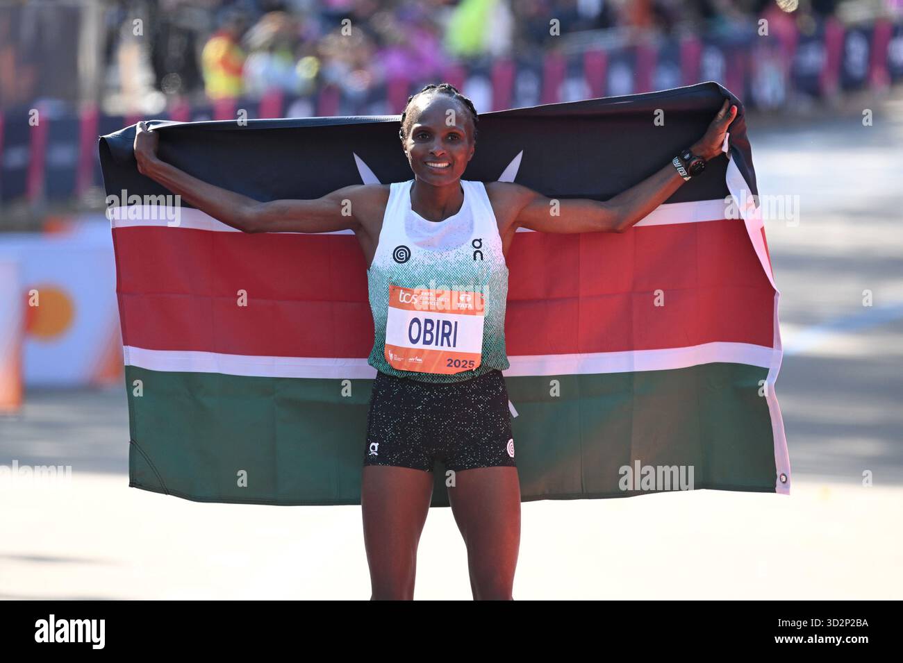 Professional Women's Division's 1st place winner Hellen Obiri of Kenya ...