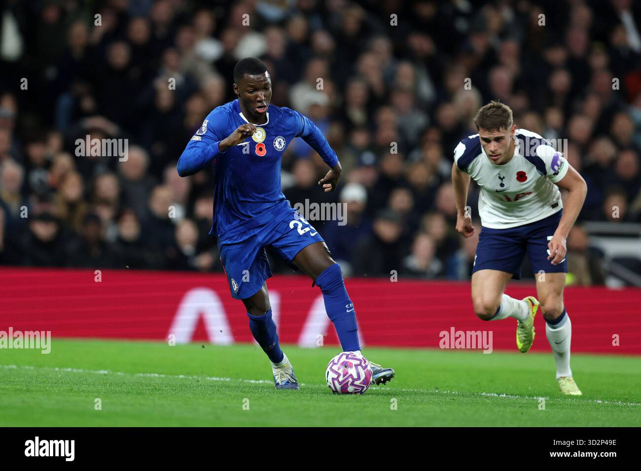 Moisés caicedo chelsea premier league hi-res stock photography and ...