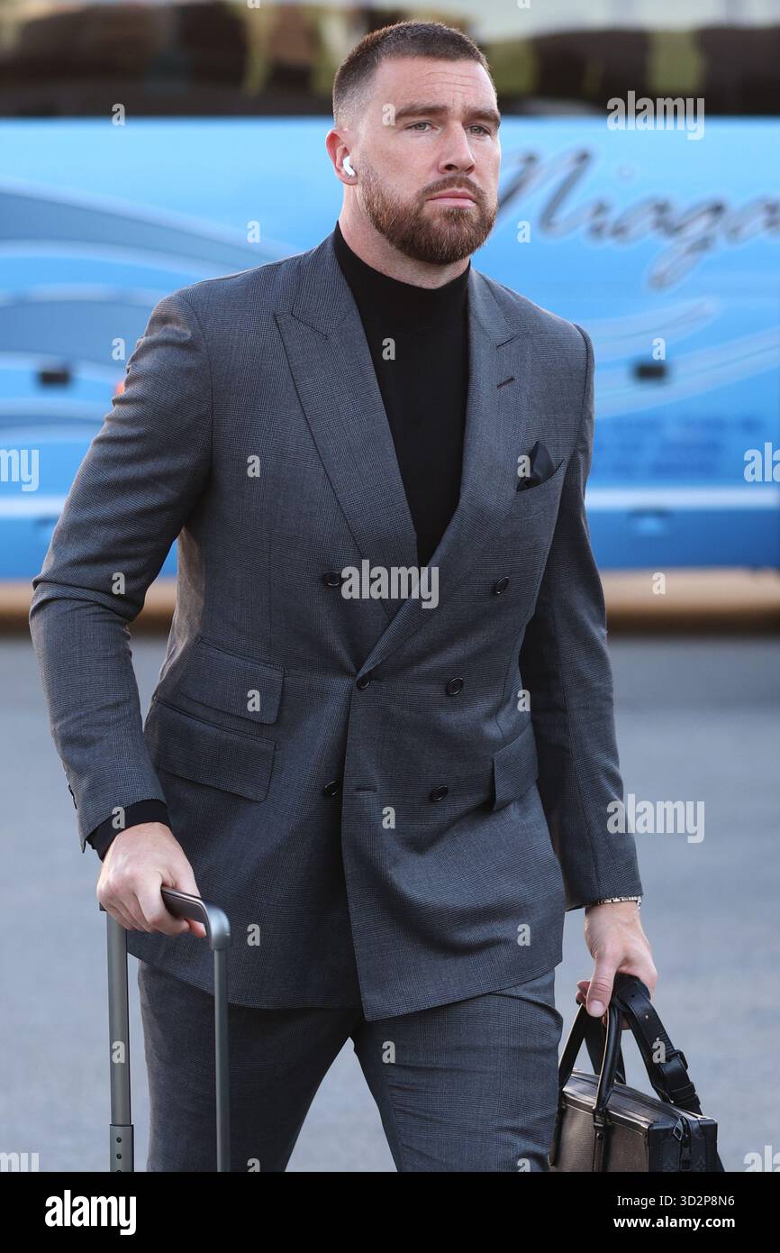 Kansas City Chiefs tight end Travis Kelce (87) arrives at the stadium ...