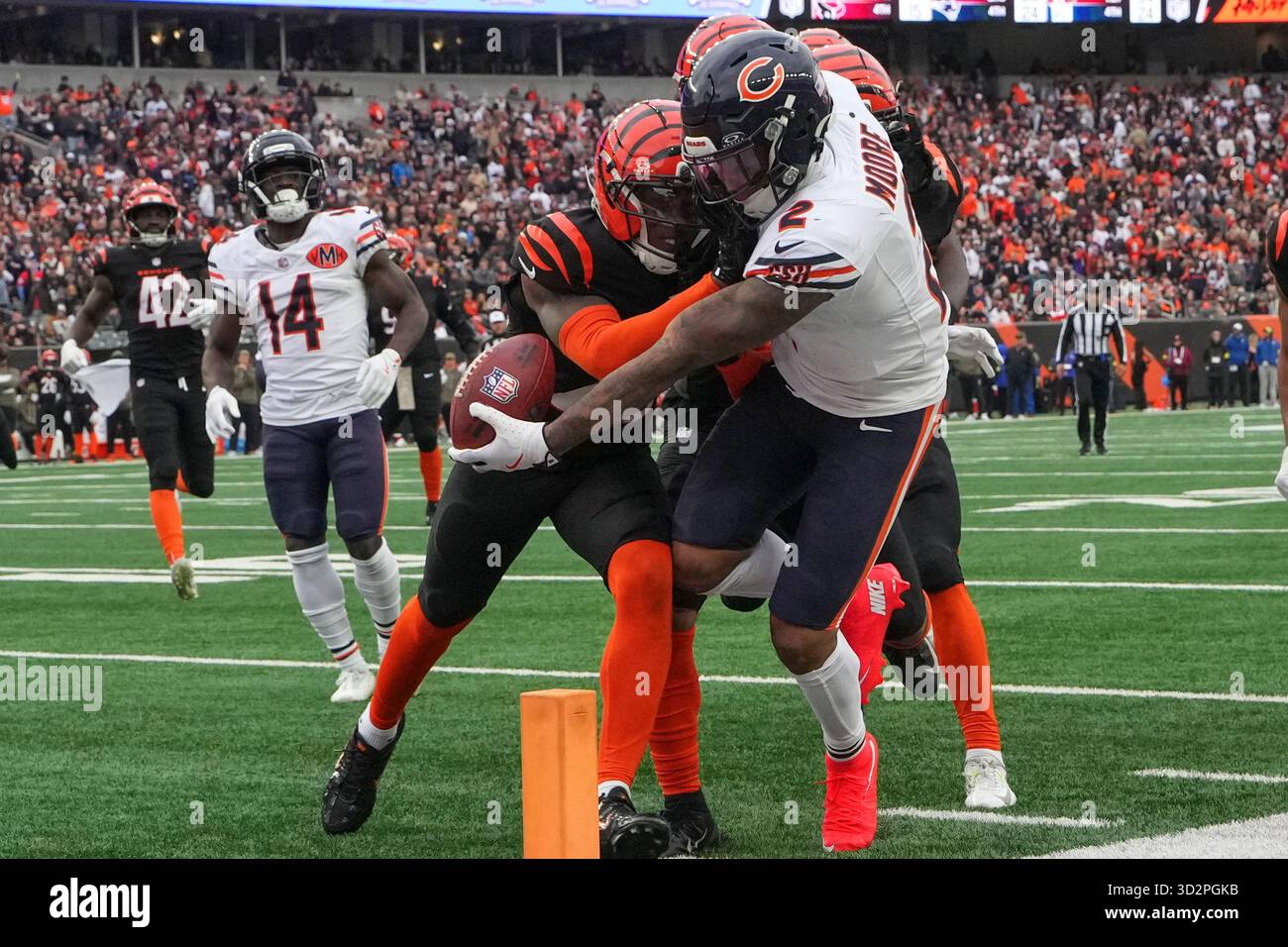 Chicago Bears wide receiver DJ Moore (2) crosses the goal line for a ...