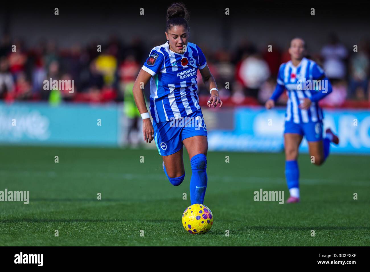 Carla Camacho 22 Brighton & Hove Albion) during the Barclays Womens ...